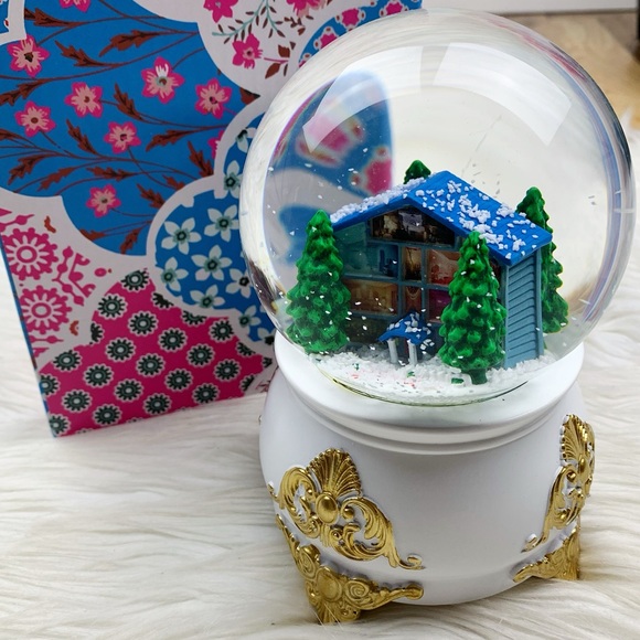 Taylor Swift | Accessories | Taylor Swift Lover House Snow Globe ...